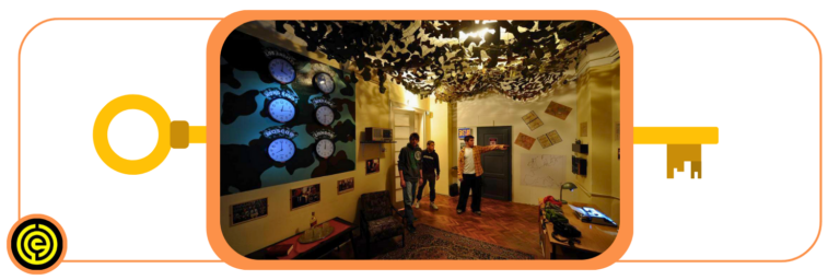 42 Escape Room Tips & Tricks to Win (Virtual and Physical)
